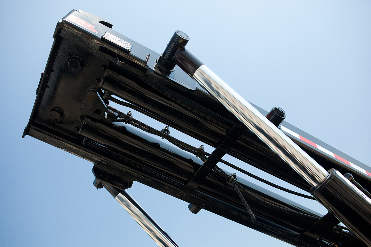 Outside Rail (OR) Hoist Series | Galbreath®
