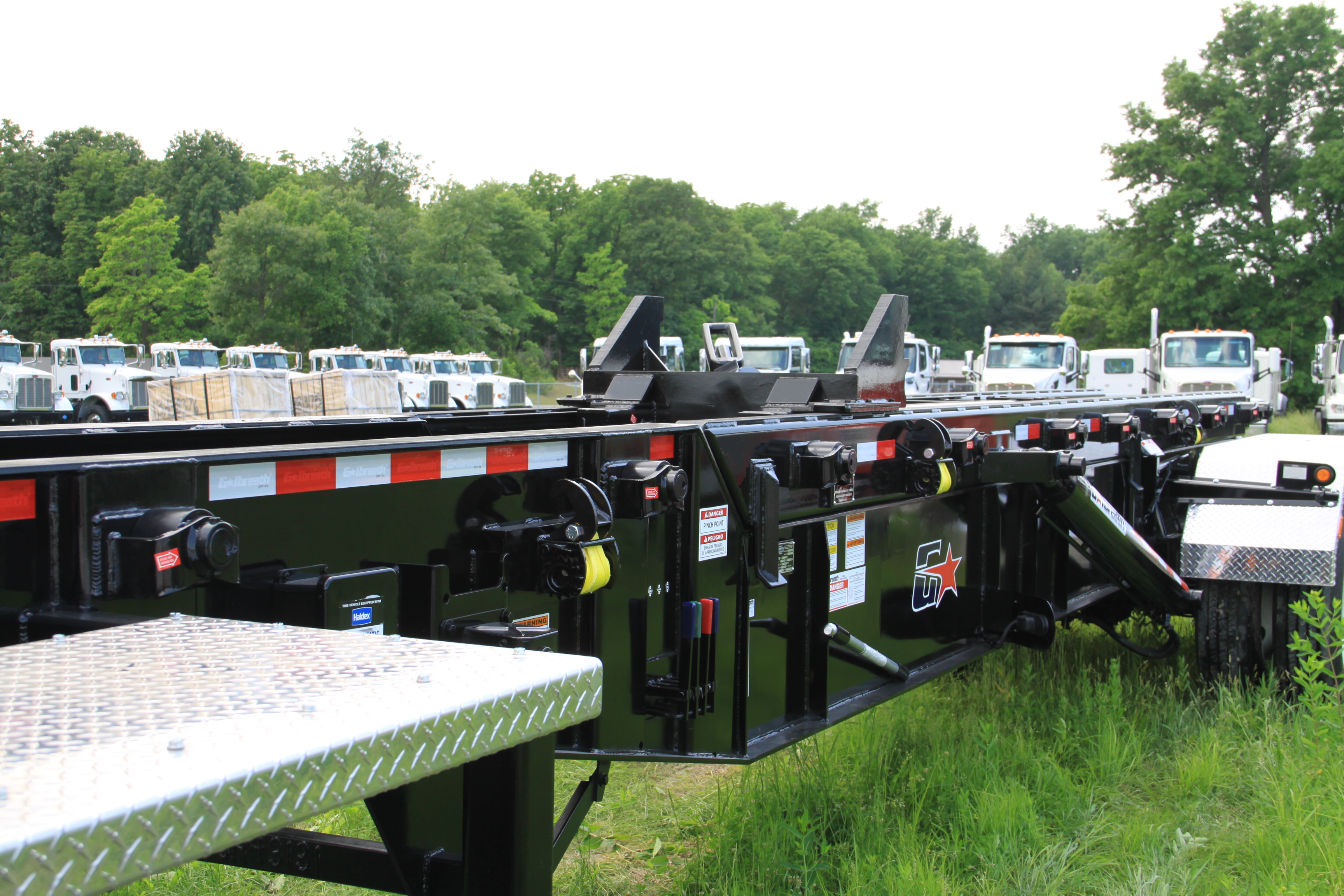 Heavy Duty Specialty Roll-Off Trailers | Galbreath®